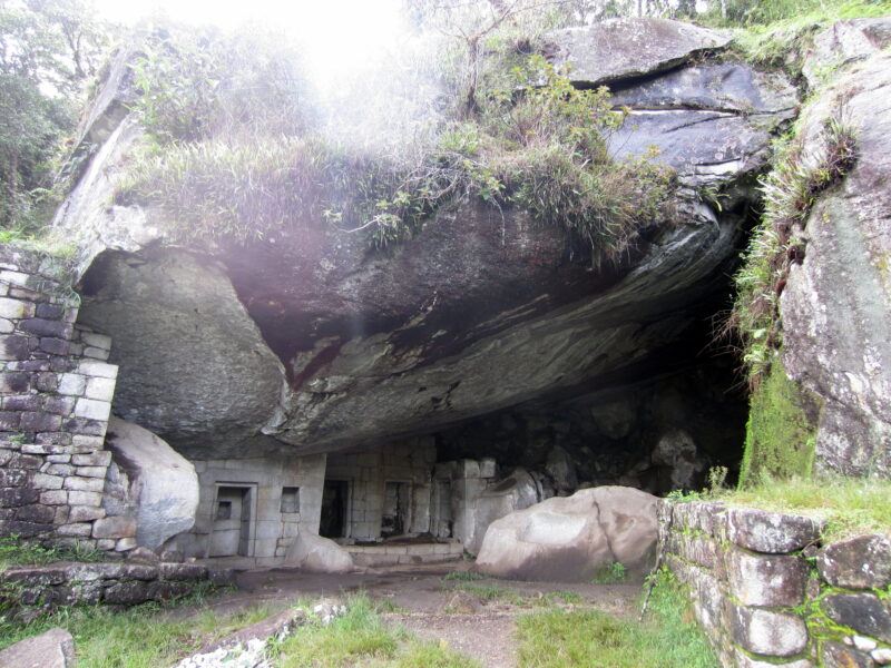 Machu Pic'chu's Enigmatic "Temple Of The Moon" - Hidden Inca Tours