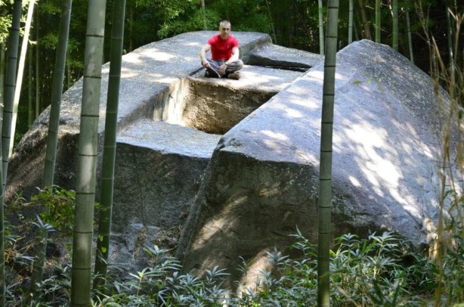 The Strange Megalithic Stones Of Masuda-no-Iwafune In Japan - Hidden ...