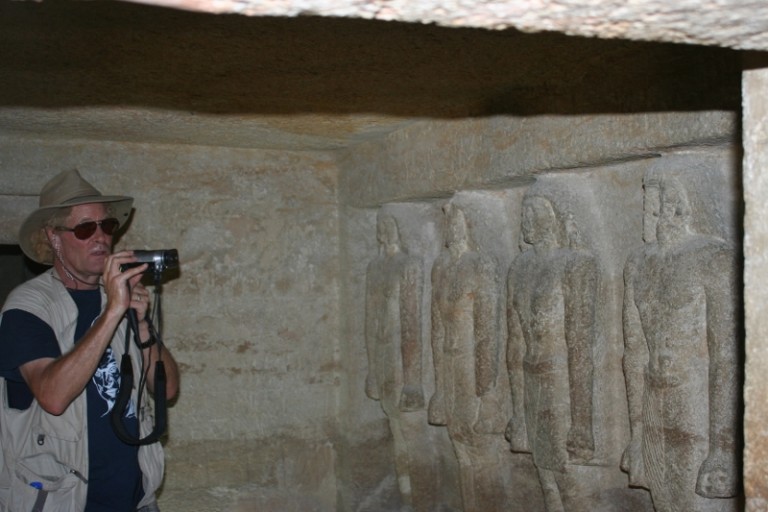 Giza Plateau Of Egypt: Labyrinth Of Tunnels And Shafts Under The ...