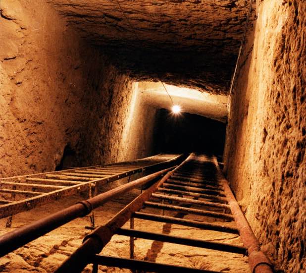 What Is The "Osiris Shaft" In Giza Egypt, Who Made It, And When ...