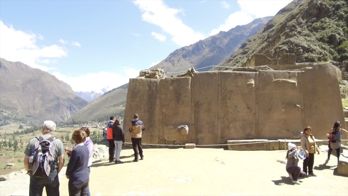 The Massive Inca Complex At Ollantaytambo In Peru And Megalithic ...
